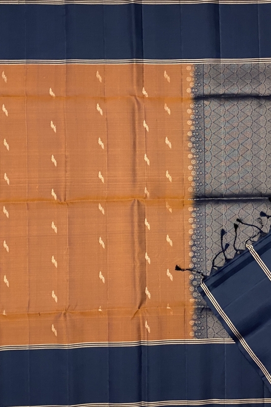 Pure Kanchi Soft Silk Saree with Motifs, Simple Gap Border & Elegant Pallu